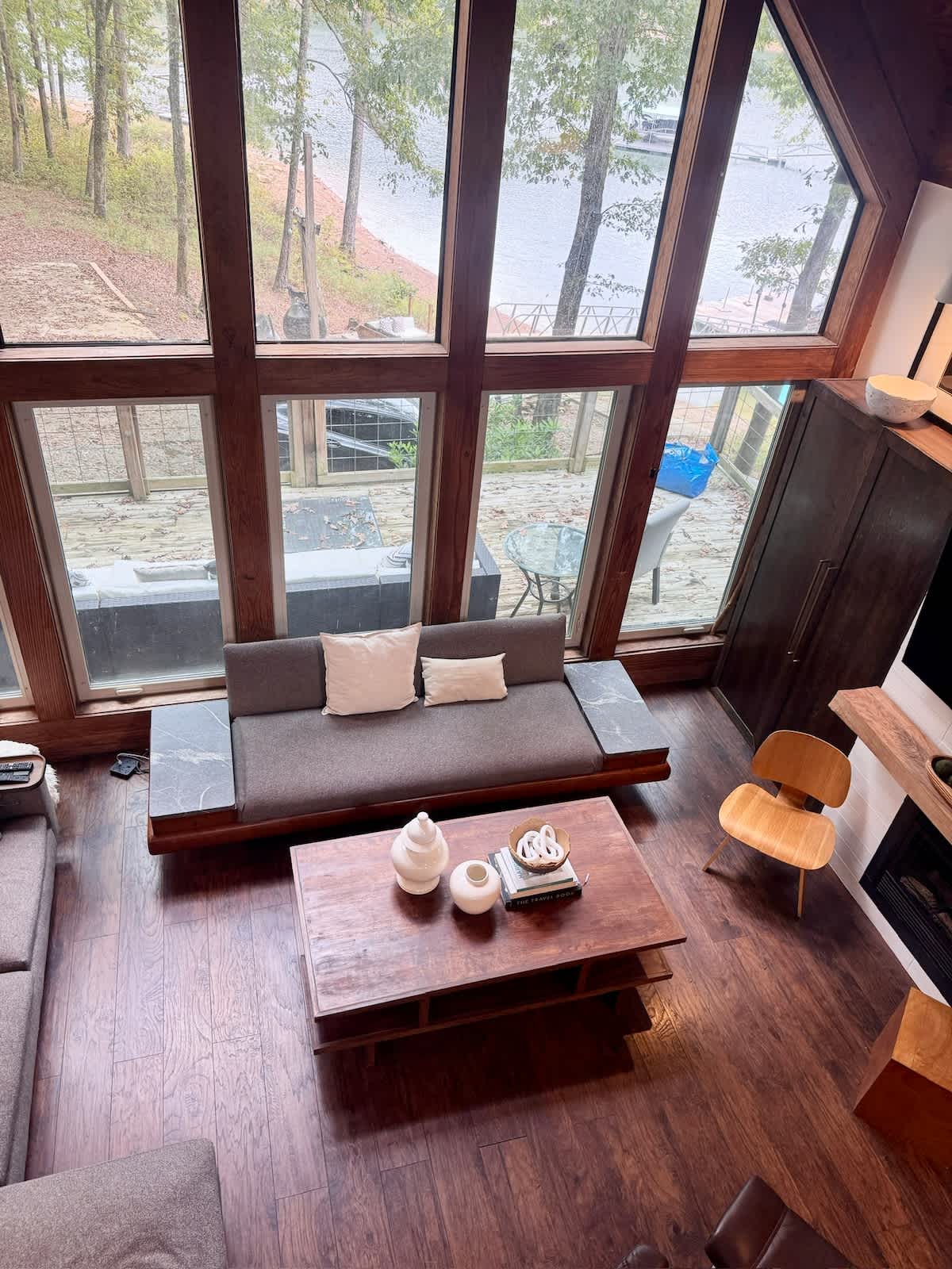 Modern Family 4BR Lake Retreat - Fire Pit - Dock | Graceful Stays